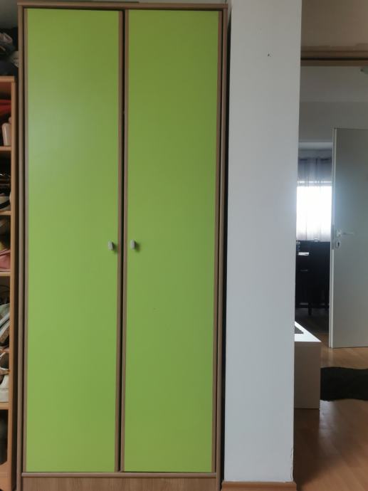 Prodaju se dva PRIMA ormara kao nova za odijeću