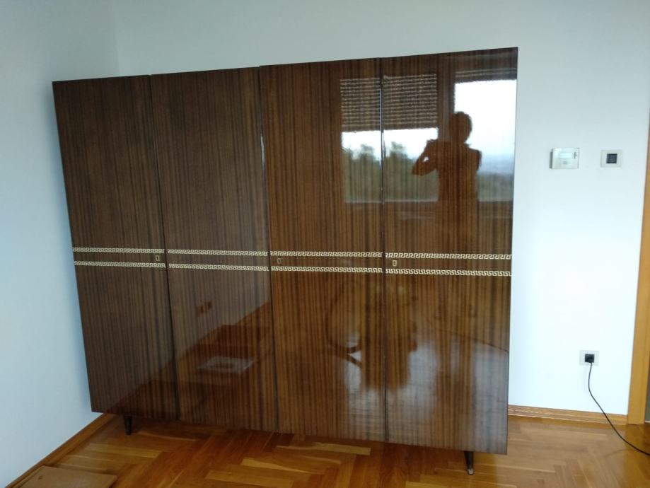 retro ormar poklanjam