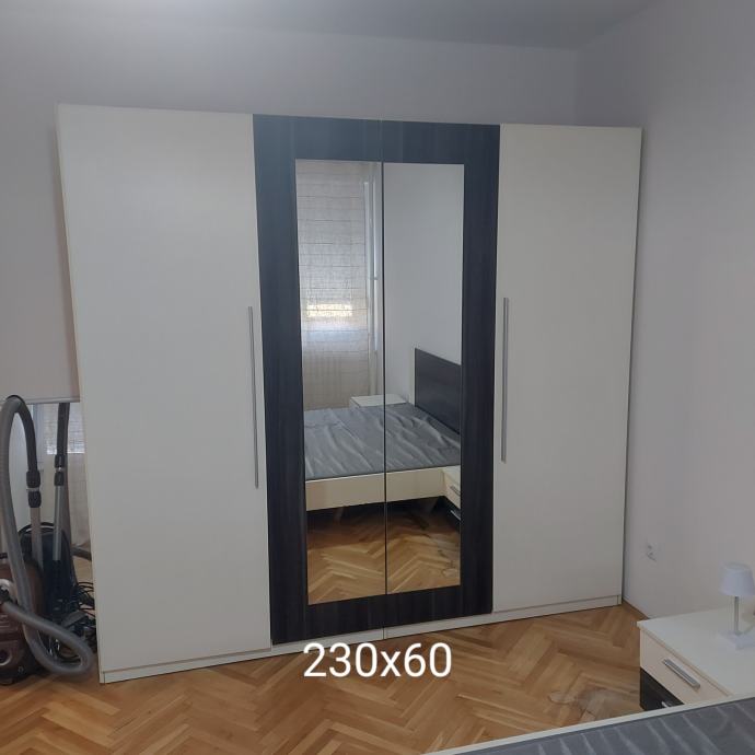 spavaca soba, ormar , regal za tv i LG TV na prodaju