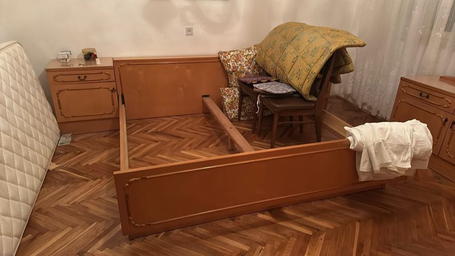 Spavaća soba-poklanja se