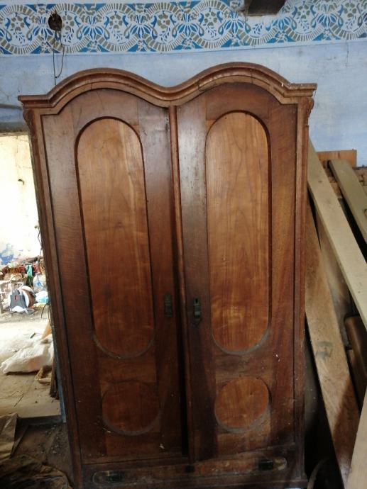 Starinski ormar dvokrilni