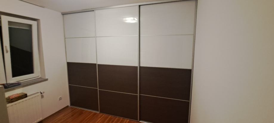 HITNO! Superočuvani klizni ormar 308cm š x 251.5cm v, 3 klizna vrata