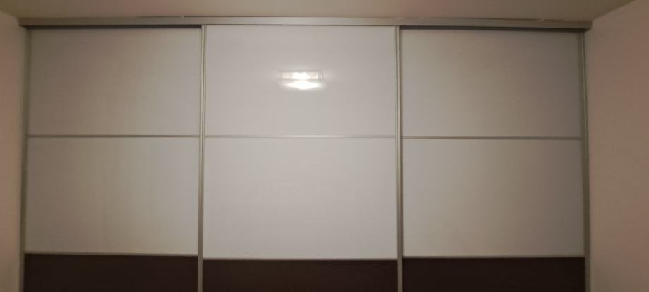 HITNO! Superočuvani klizni ormar 308cm š x 251.5cm v, 3 klizna vrata