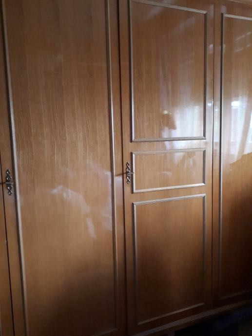 Trokrilni ormar-puno drvo