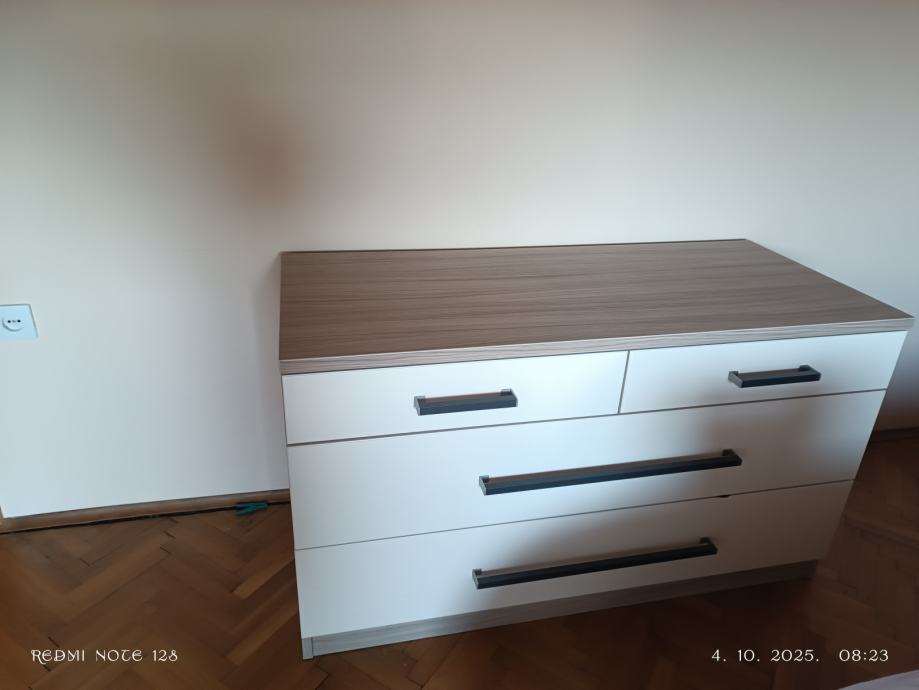 Komplet spavaća soba - ormar, krevet, komoda, 2 noćna ormarića