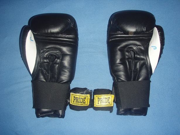 Kickbox rukavice + bandaže