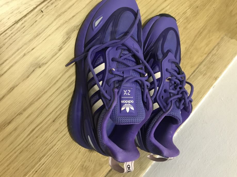 Prodajem Adidas ženske tenisice br.37