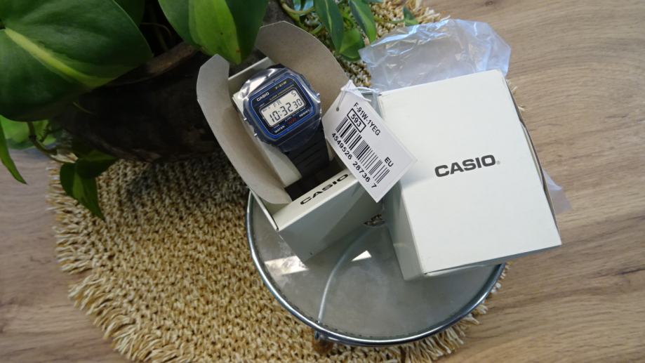Sat sportski CASIO NOVI!!
