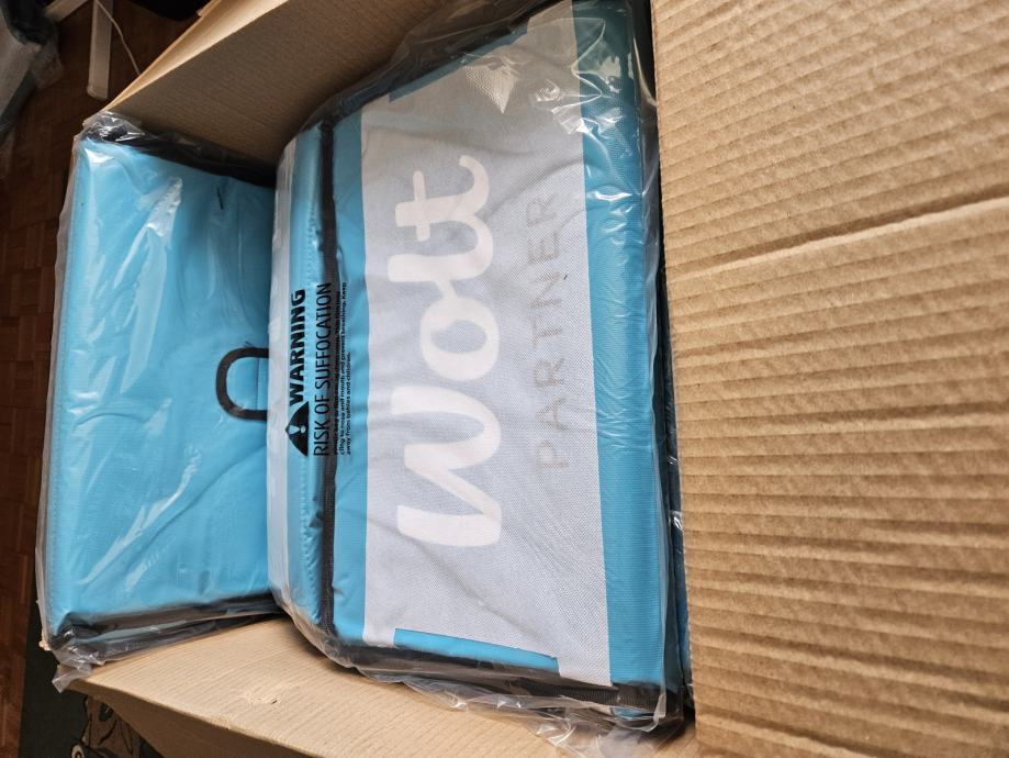 Wolt torba za auto