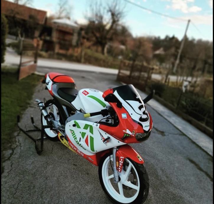 Aprilia RS80 Max Biaggi Replica, 2000 god.