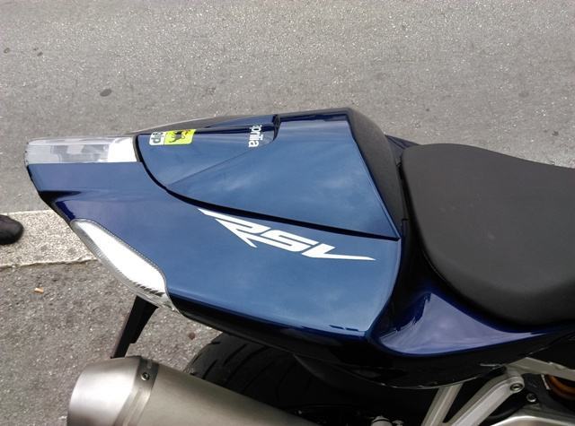 Aprilia RSV 1000 R 1000 cm3, 2013 god.