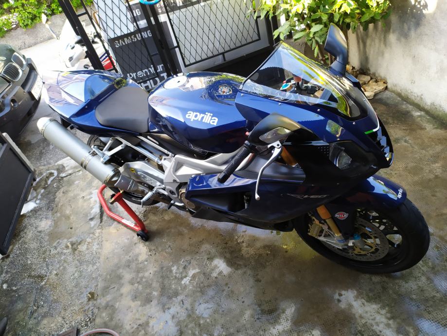 Aprilia RSV 1000 R 1000 cm3, 2013 god.