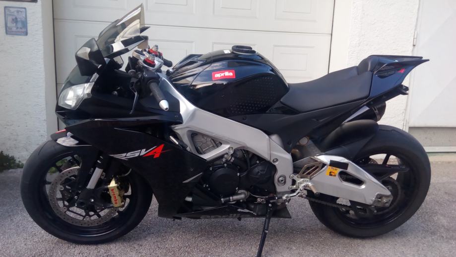 Aprilia RSV4R 999 cm3, 2010 god.