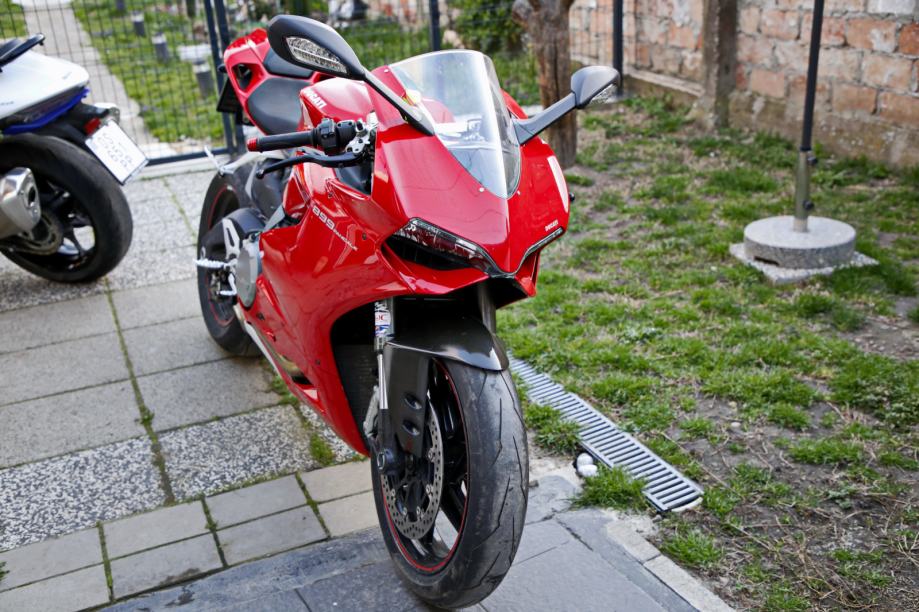 Ducati 899 Panigale 898 cm3, 2015 god.