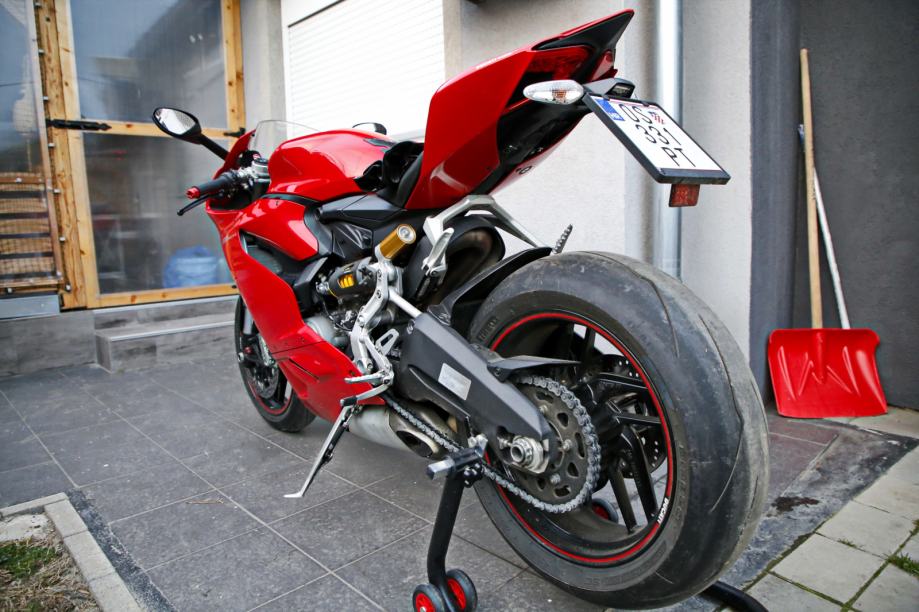 Ducati 899 Panigale 898 cm3, 2015 god.
