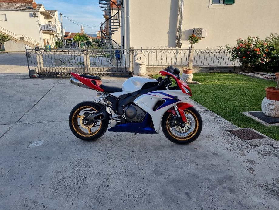 Honda CBR 1000RR sc57, 2006 god.