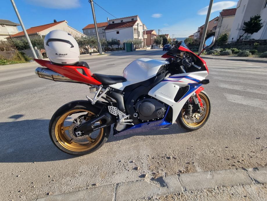 Honda CBR 1000RR sc57, 2006 god.