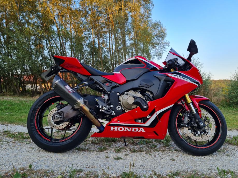 Honda cbr 1000rr Sc77 1.Vlasnik 998 cm3, 2018 god.