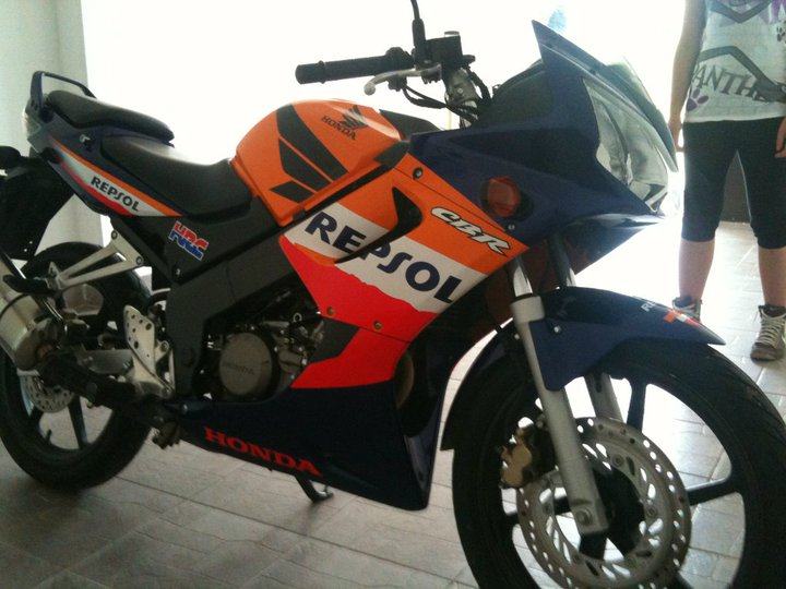 Honda CBR 125 REPSOL 125 cm3, 2005 god.
