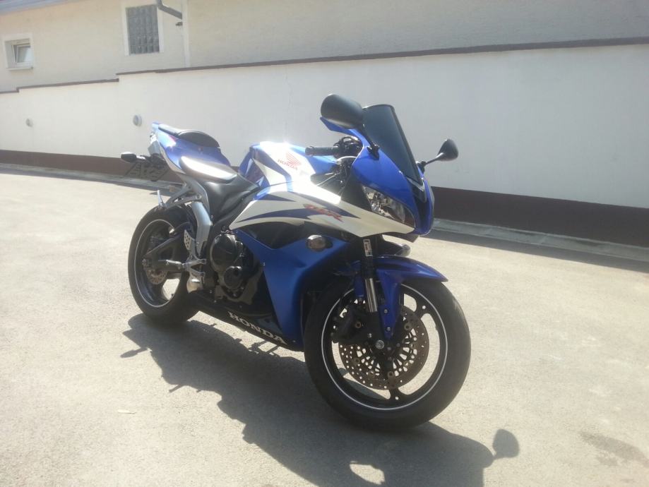 Honda cbr 600 rr, 2007 god.