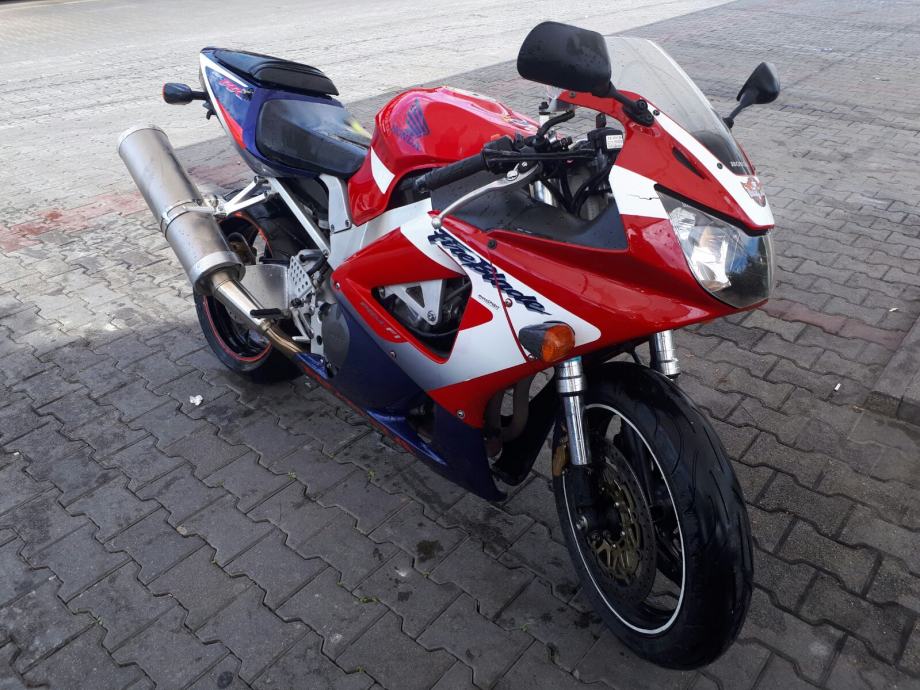 Honda Cbr 929 RR 900 929 cm3, 2001 god.
