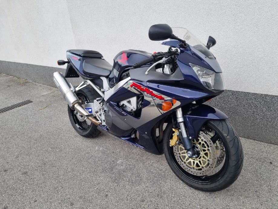 Honda CBR 929 RR, 2001 god.