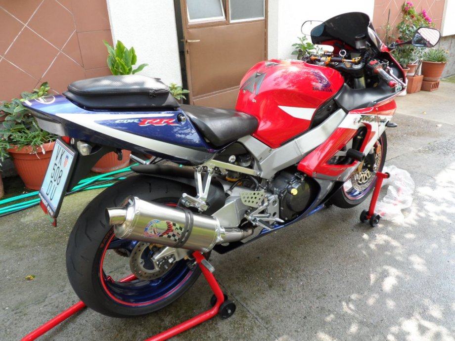 Honda CBR 929 RR, 2001 god.