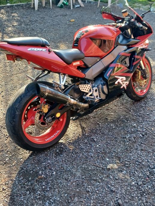 Honda CBR 954 RR, 2002 god.