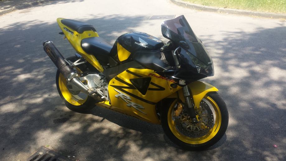 Honda CBR 954 RR Fireblade, 2003 god.