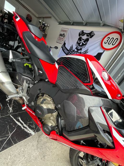 HONDA SC77 999 cm3, 2020 god.