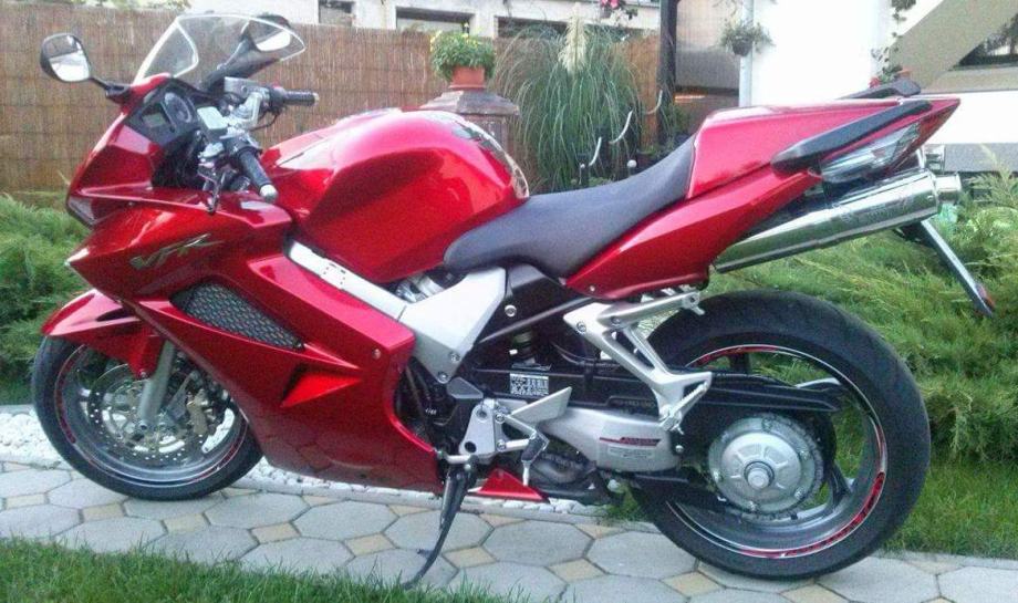 Honda VFR 800, 2006 god.