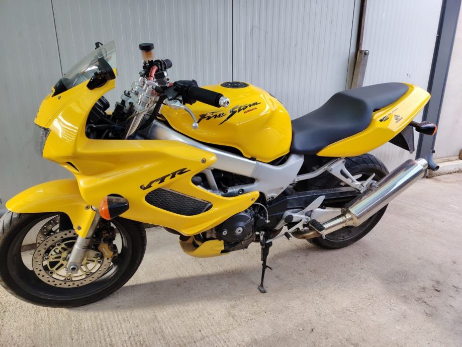 Honda VTR 1000, 1998 god.