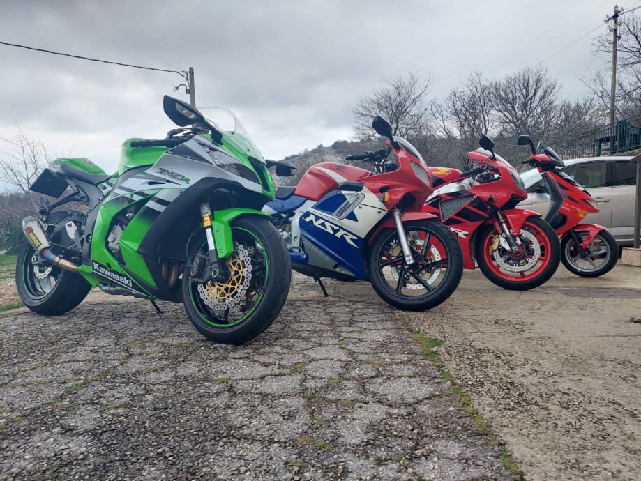 Honda VTR 1000 SP1 999 cm3, 2000 god.