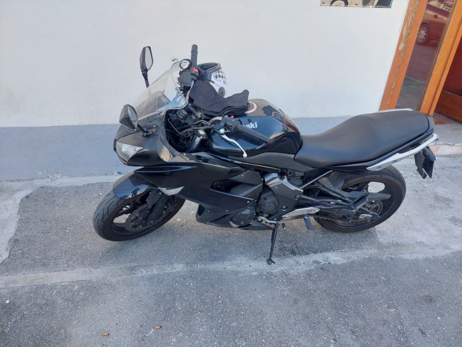 Kawasaki ER,6F 650 cm3, 2011 god.