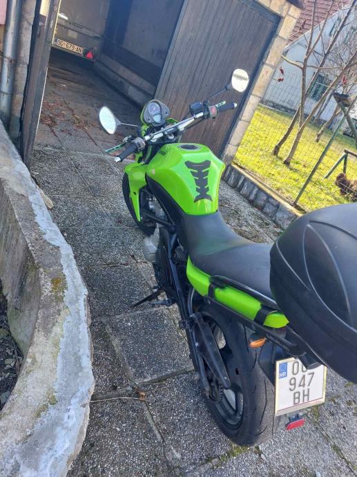 Kawasaki ER6N 649 cm3, 2007 god.