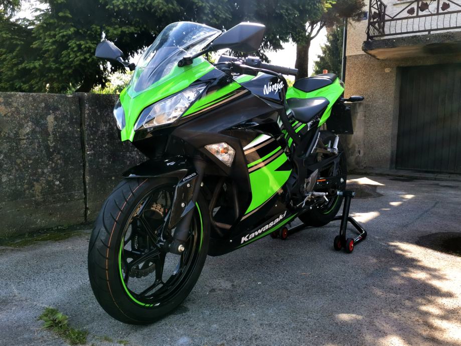 Kawasaki Ninja 300 299 cm3, 2016 god.