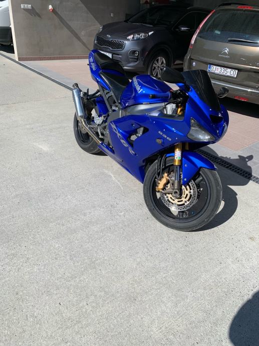 Kawasaki Ninja 636 636 cm3, 2004 god.