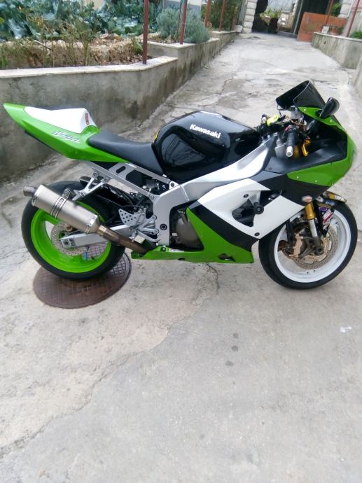 Kawasaki Ninja 636 cm3, 2003 god.