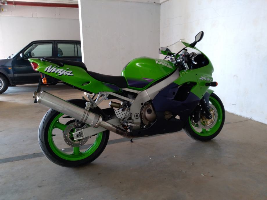 Kawasaki Ninja ZX9R 900 cm3, 2001 god.