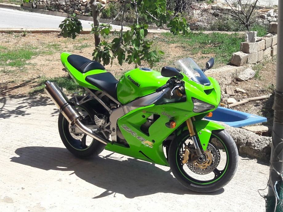 Kawasaki NINJA ZX-6R,636 cm3, 2004 god.