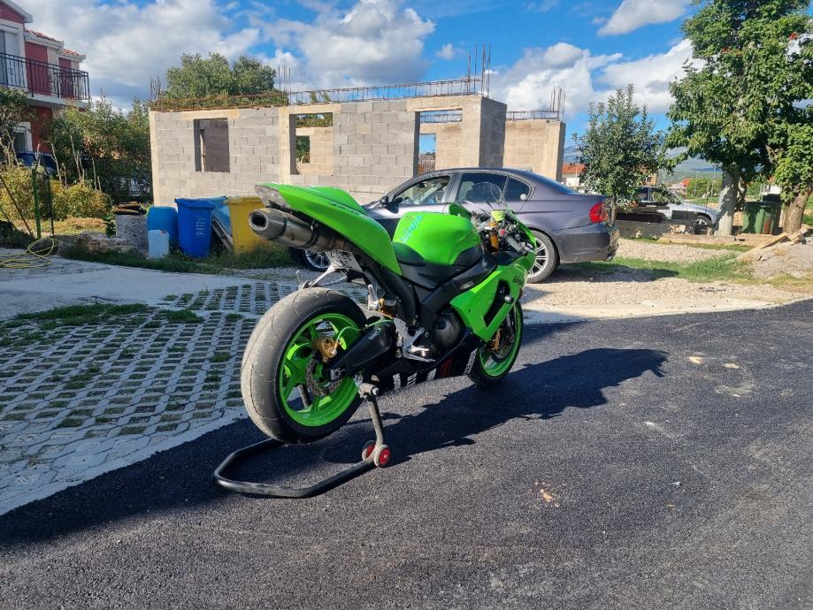 Kawasaki Ninja ZX-6R 636c 636 cm3, 2005 god.