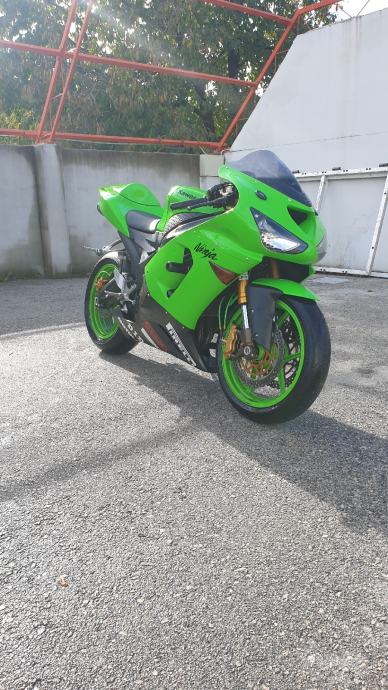 Kawasaki Ninja ZX-6R 636c 636 cm3, 2005 god.