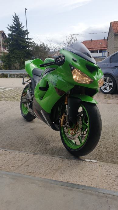 Kawasaki Ninja ZX-6R 636c 636 cm3, 2005 god.