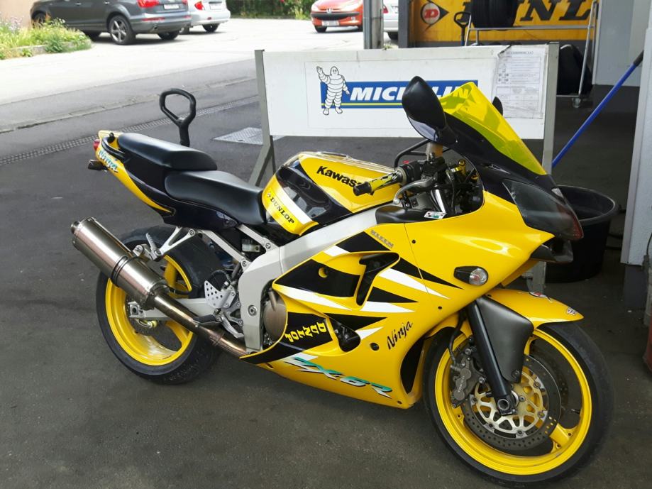 Kawasaki Ninja zx6r 600 cm3, 2002 god.