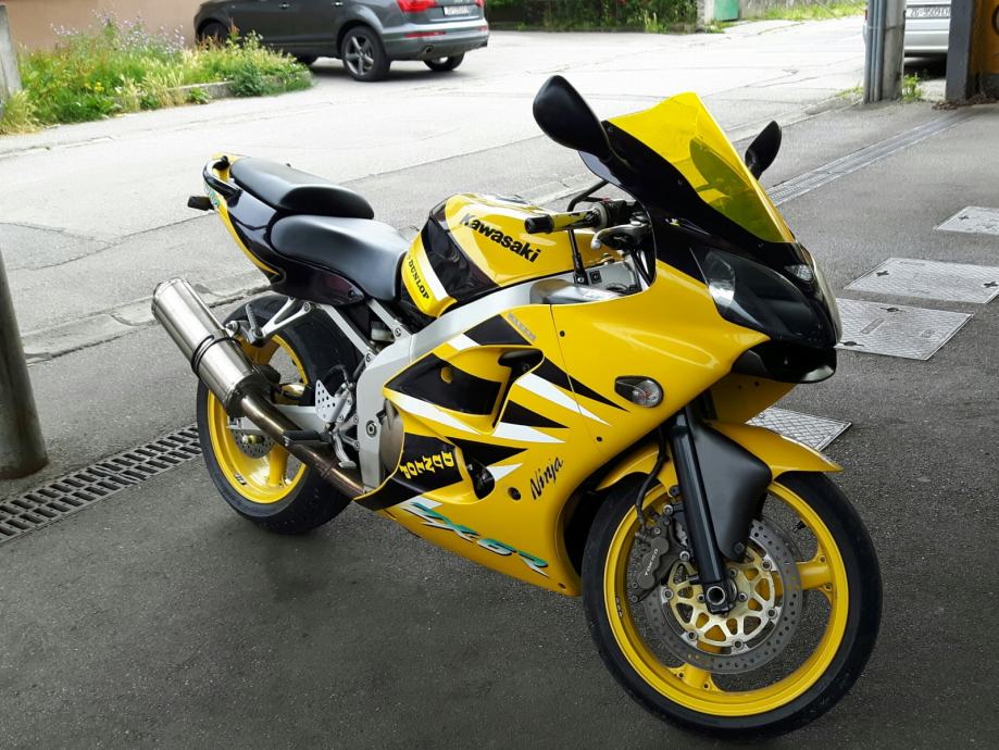 Kawasaki Ninja zx6r 600 cm3, 2002 god.