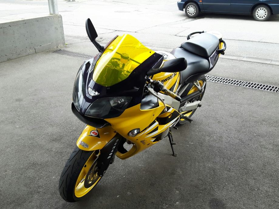 Kawasaki Ninja zx6r 600 cm3, 2002 god.