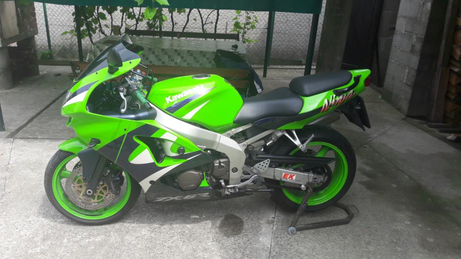 Kawasaki Ninja ZX6R G2 599 cm3, 1999 god.