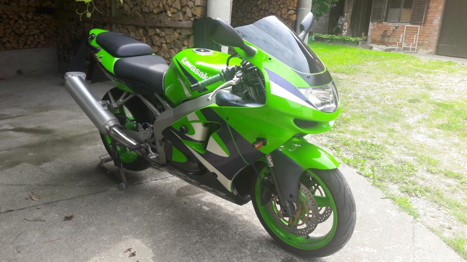 Kawasaki Ninja ZX6R G2 599 cm3, 1999 god.