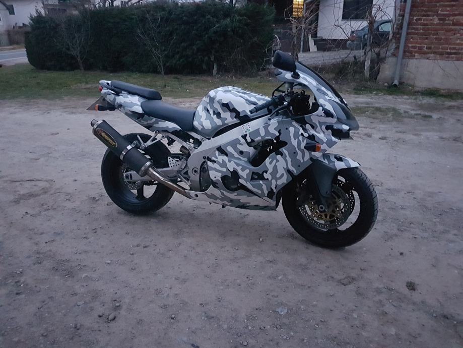 Kawasaki Ninja zx9r 900 cm3, 2002 god.