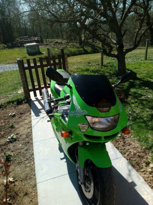 Kawasaki ZX600F NINJA 599 cm3, REG.04/2020, **, 1995 god.
